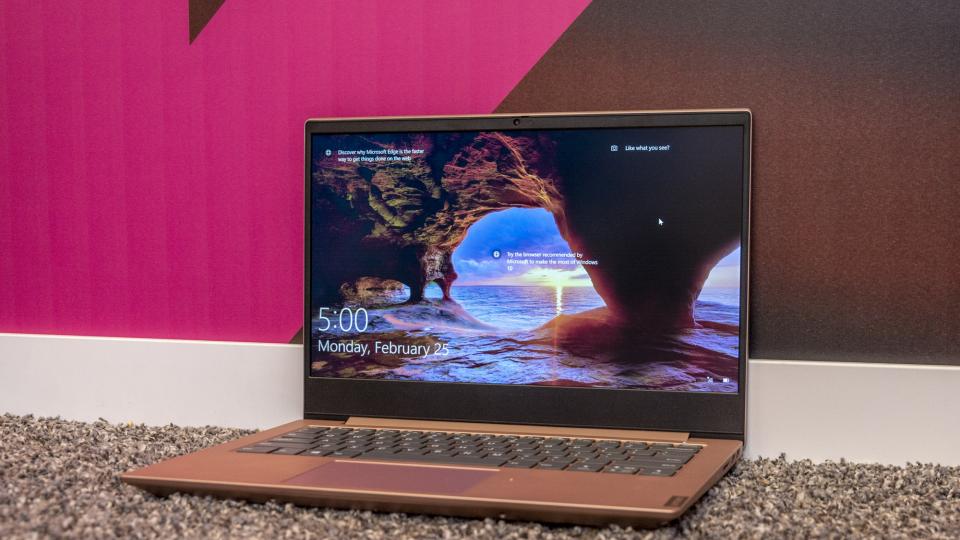 Điểm danh 3 mẫu laptop multimedia giá rẻ tốt nhất tại Phong Vũ | Phongvu.vn