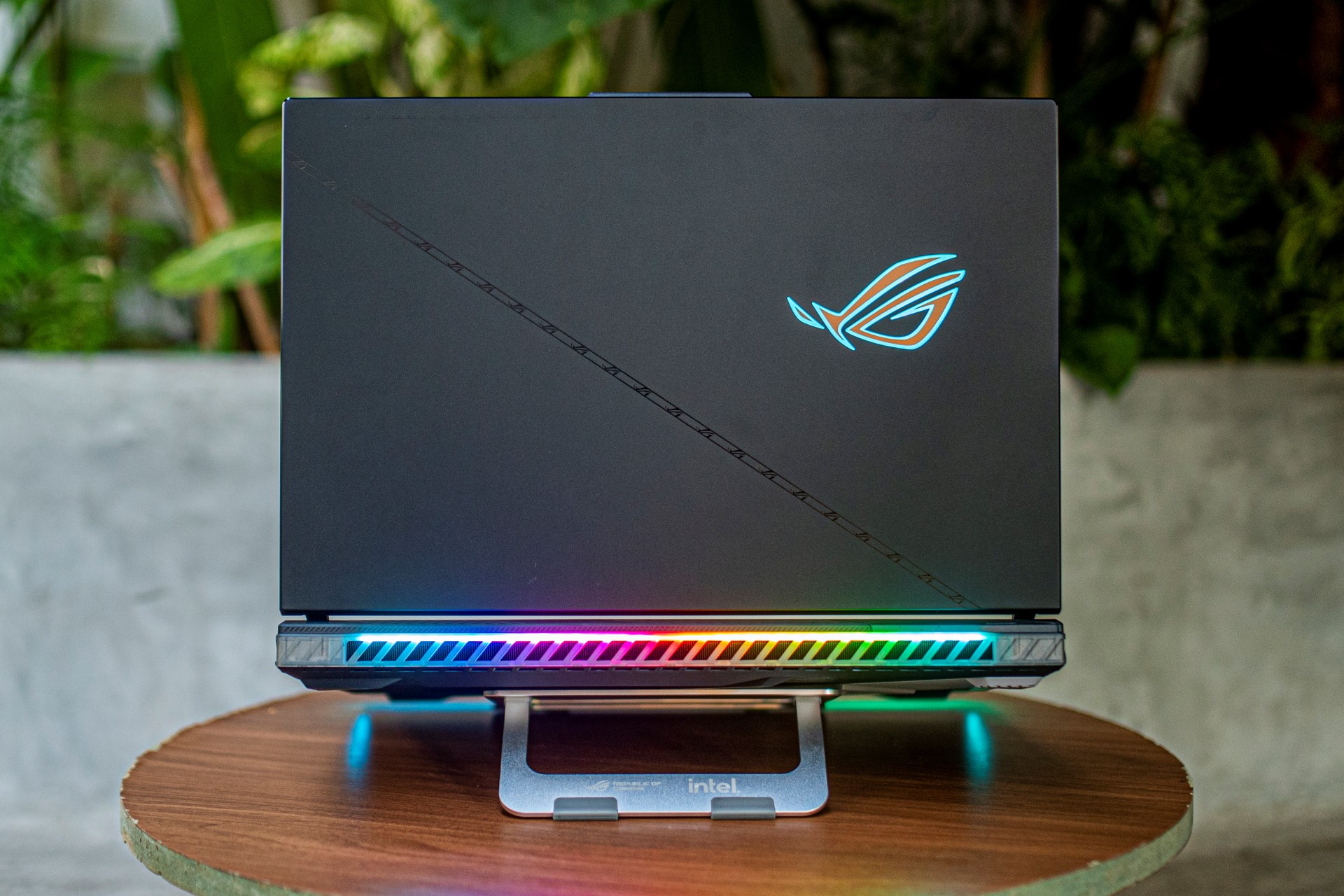 ROG Strix SCAR 18 – Laptop Gaming sử dụng Intel thế hệ 13 và RTX 40 ...