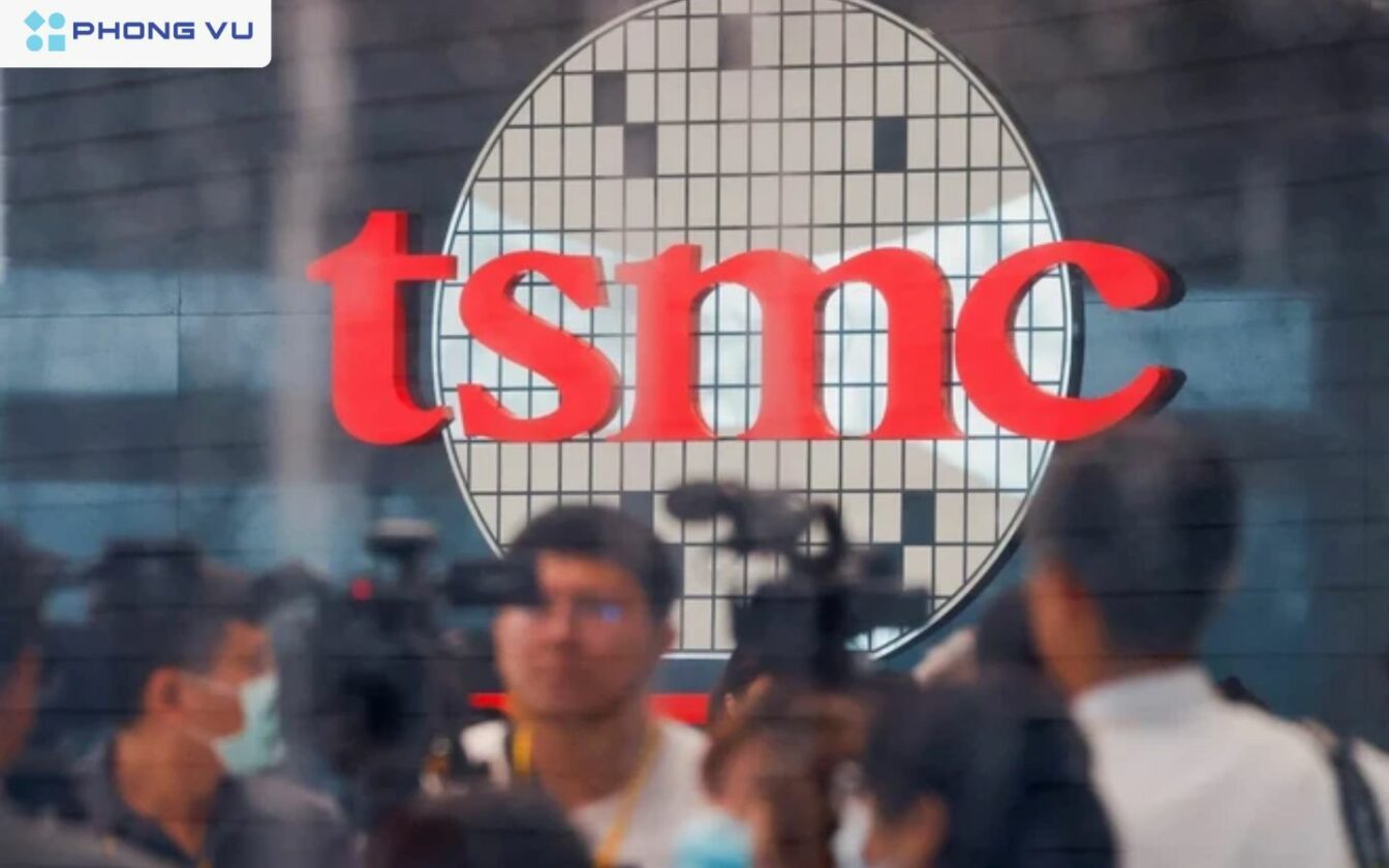 Tổng thống Trump dọa áp thuế 100% ông lớn ngành chip TSMC