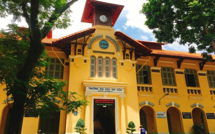 Điểm chuẩn Đại học Sài Gòn (SGU) năm 2025 chính thức | Phongvu.vn