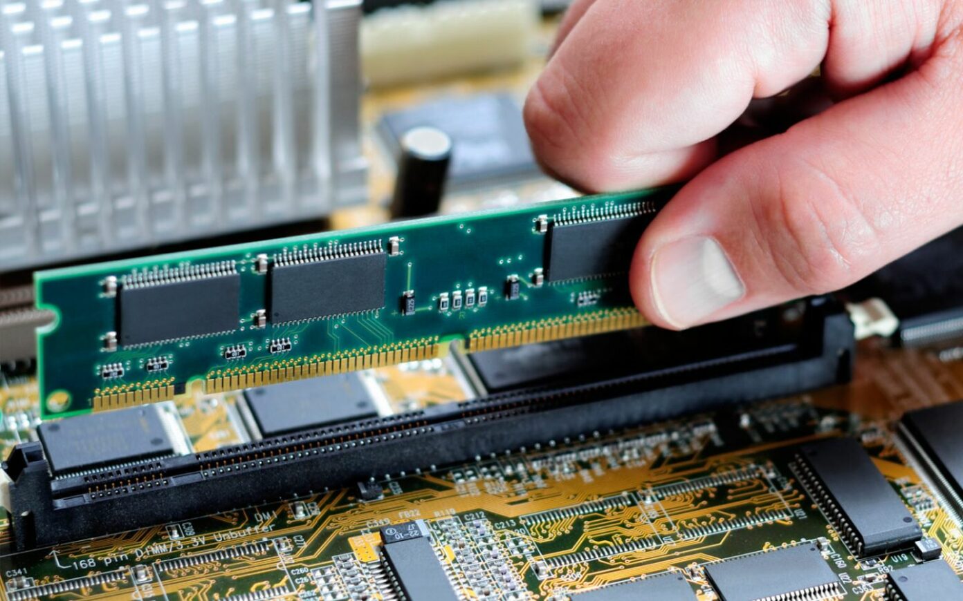 Nâng cấp laptop bắt đầu từ đâu? Hướng dẫn từ A đến Z