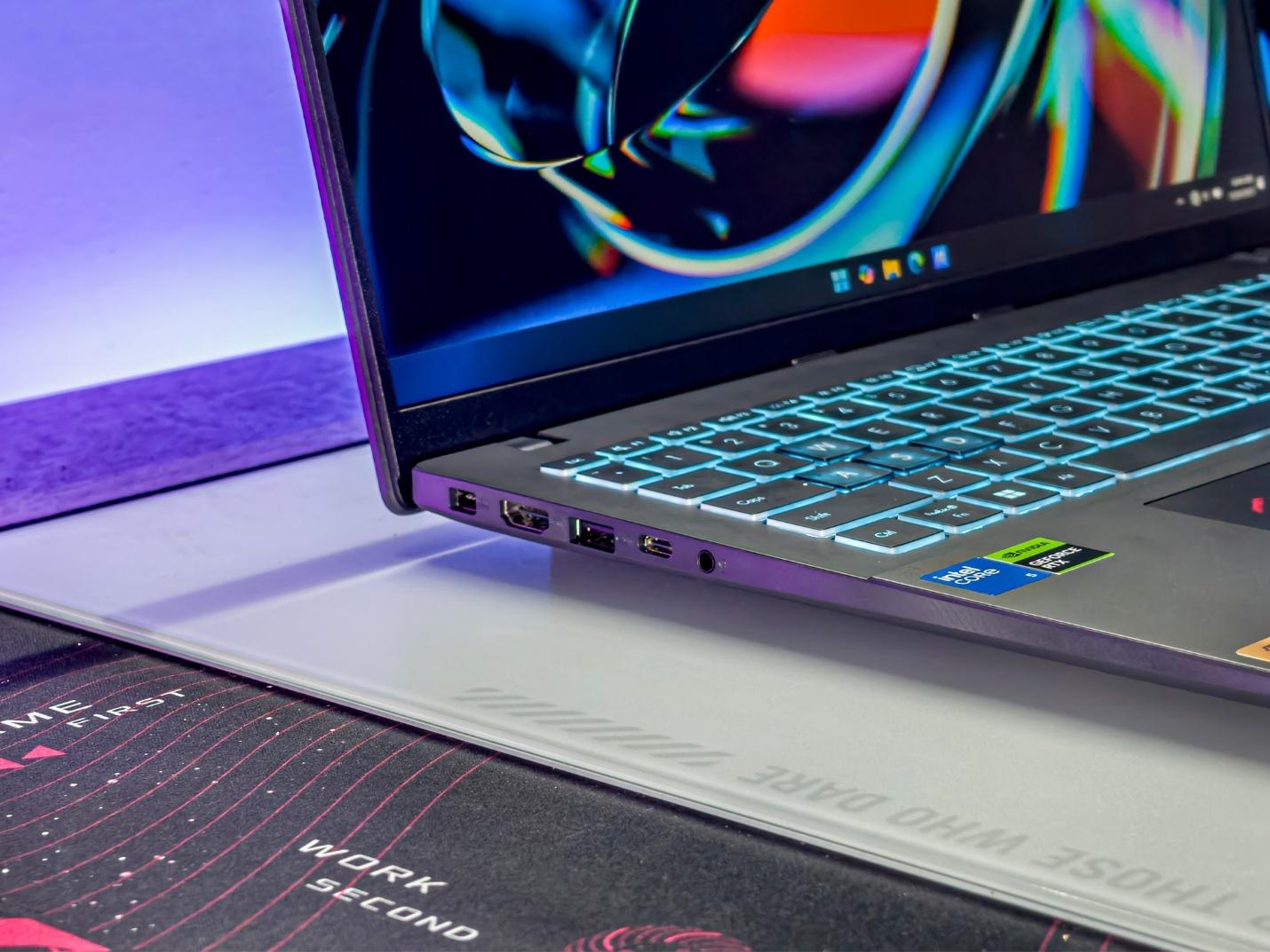ASUS ra mắt ASUS Gaming V16: Laptop gaming AI mỏng nhẹ mạnh mẽ cho học ...