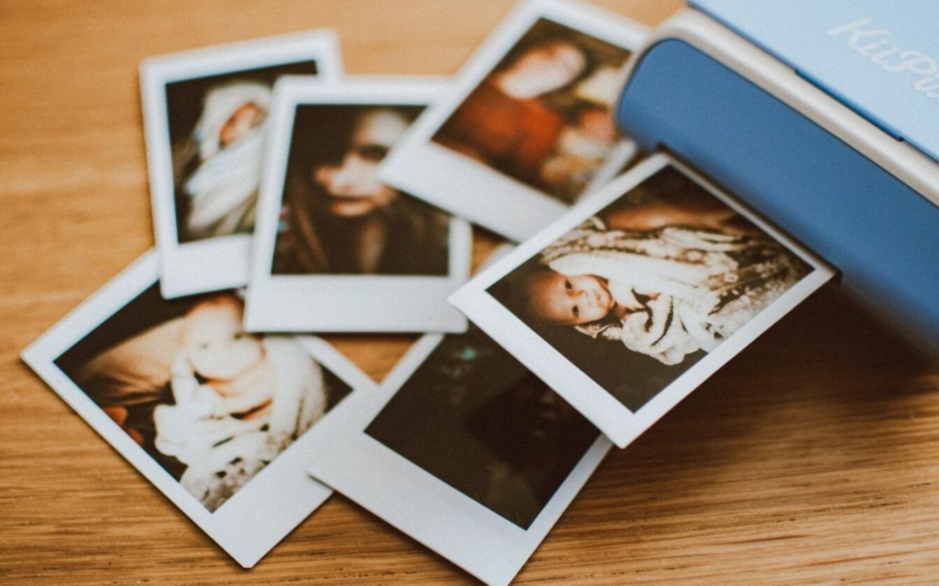 Cách Tạo ảnh Polaroid Với Idol Bằng AI Gemini Hot Trend Cực Dễ | Phongvu.vn